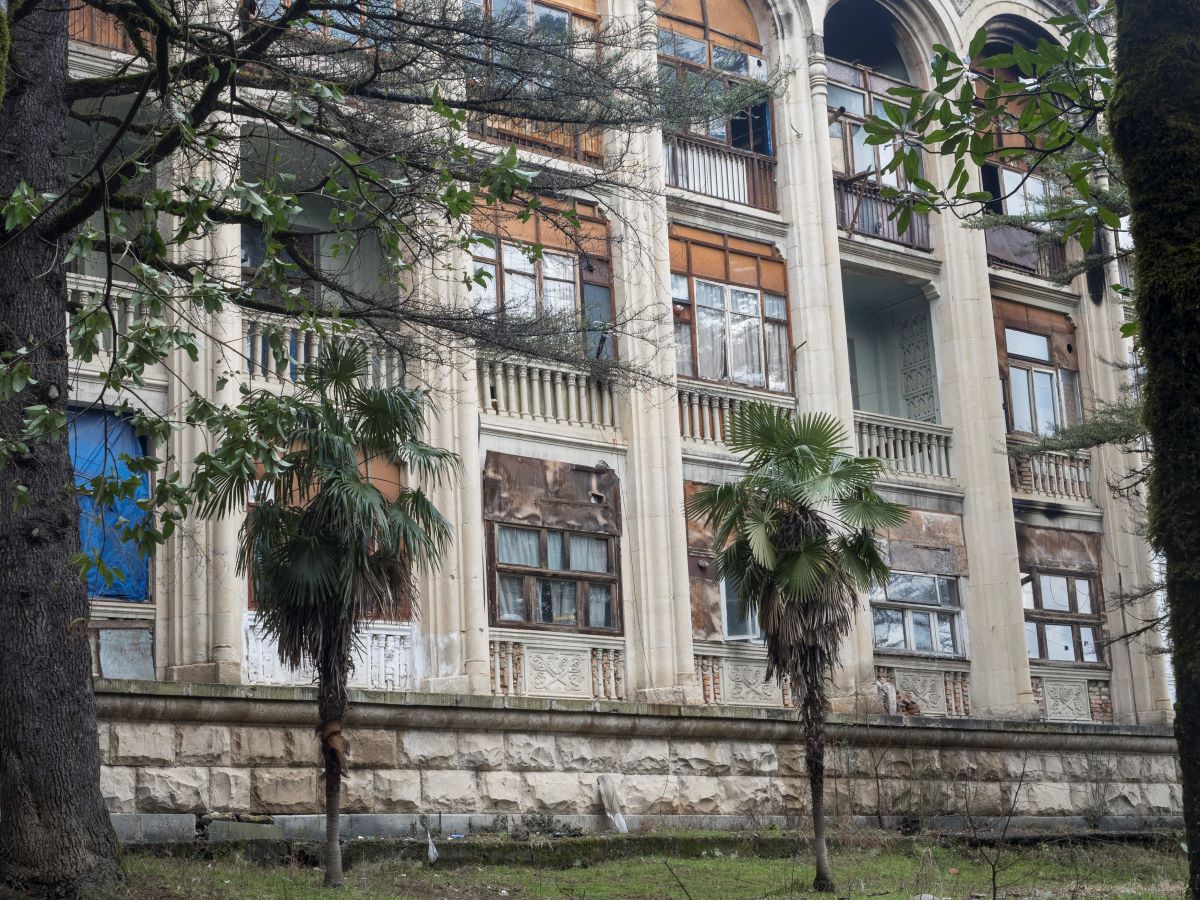 Tskaltubo. A Travelogue from an Old Soviet Spa Resort
