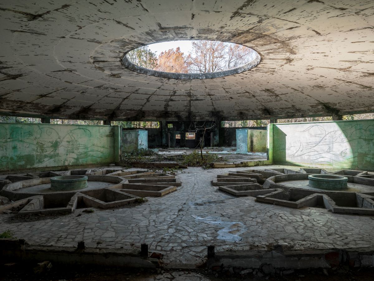 Tskaltubo. A Travelogue from an Old Soviet Spa Resort