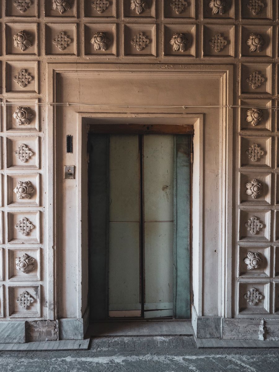 Tskaltubo. A Travelogue from an Old Soviet Spa Resort