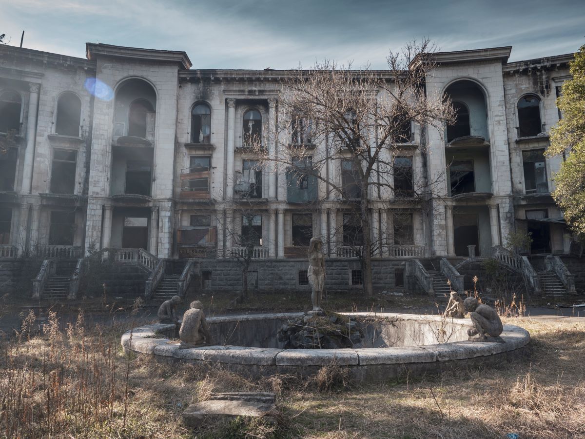 Tskaltubo. A Travelogue from an Old Soviet Spa Resort