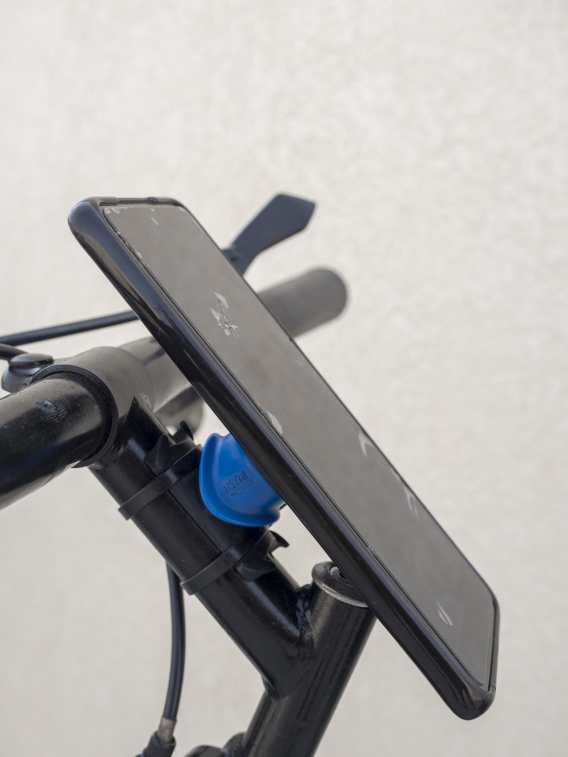 Quad Lock bike mount review. Cycle mount for bicycle touring